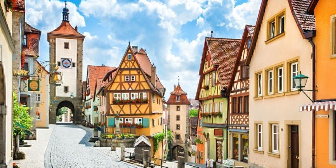 OCONUS PCS: What Should I Put in Long-term Storage? | Military Spouse